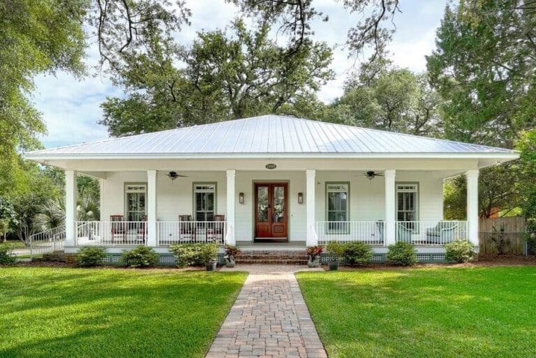 Jerkinhead Roof Design | Uses, Pros, and Cons - Harbor Roofing - Best ...
